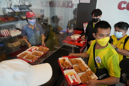 Brandbiznews - ทูต SRIPATUM USR 2022 ส่งความสุขให้เด็กพิเศษ จัดกิจกรรมสร้างไออุ่นรักจากพี่สู่น้อง