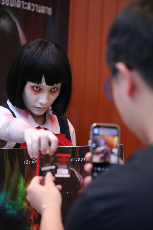 Brandbiznews - ผีสาว SANA ทำสะดุ้งโรงฯ รอบพิเศษ MINNA NO UTA เทปผีดุ ฉายแล้ววันนี้